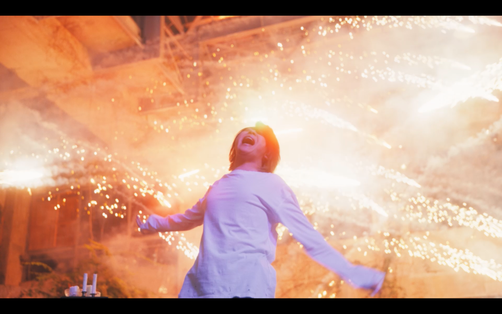 Mrs. GREEN APPLE「ダーリン」Official Music Video -Mrs. GREEN APPLE OFFICIAL SITE｜OFFICIAL FAN CLUB ...